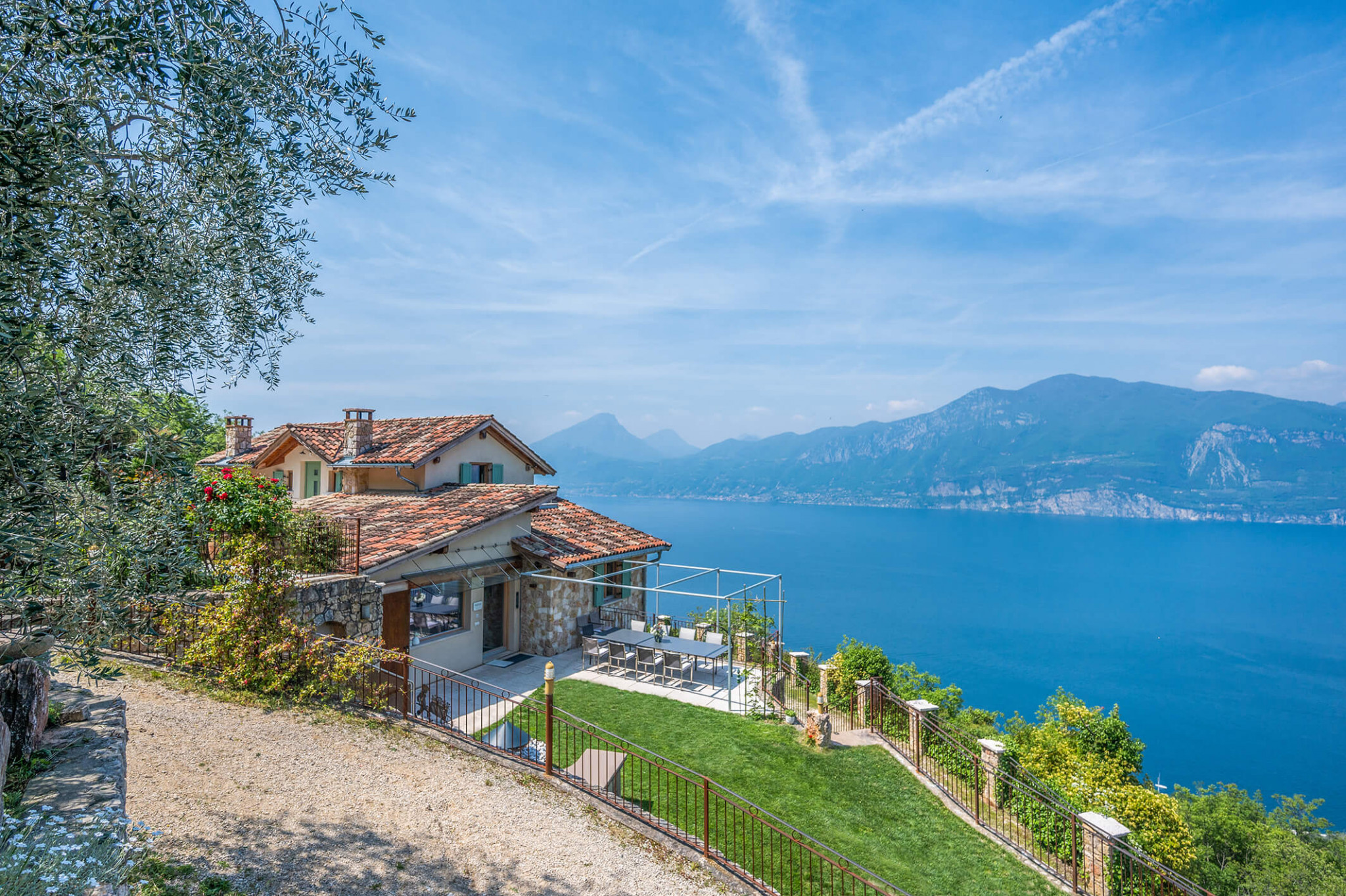 Villas in the Italian Lakes with swimming pools | The Lake Garda Villa ...