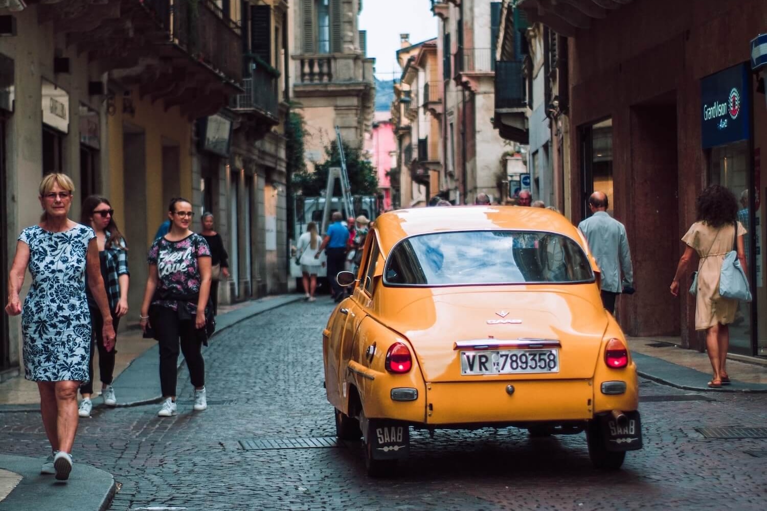 Lake Garda Travel Guide | The Lake Garda Villa Company